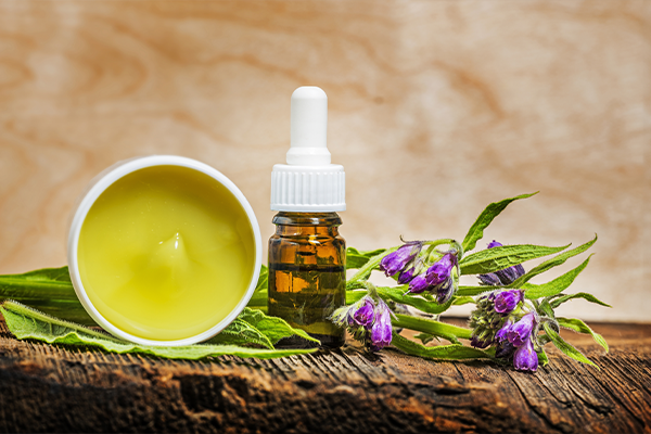 Comfrey Oil: Benefits, Uses & Risks | Holland & Barrett