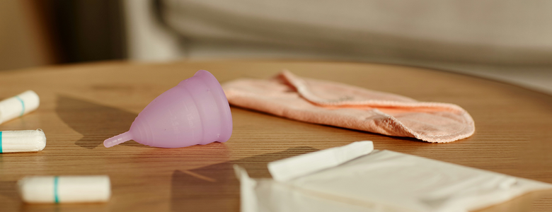 Reusable period products | Menstrual cups and period pants | H&B